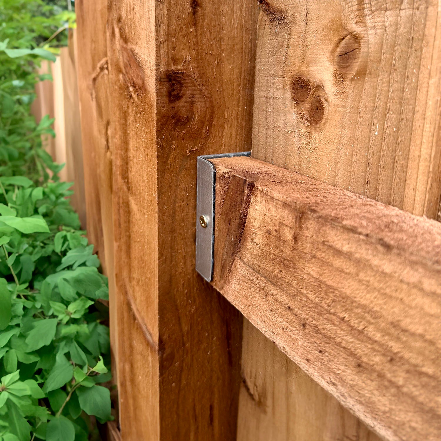 Fence Panel Clip for 2" / 50mm Fence Panels - Easy Installation