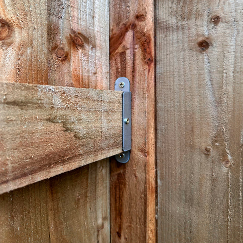 FenceEasy Invisible One-Sided Fence Panel Clips - Indoor Outdoors