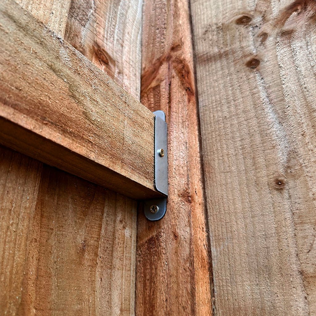 Fence Panel Clip - One-Sided, Invisible Appearance