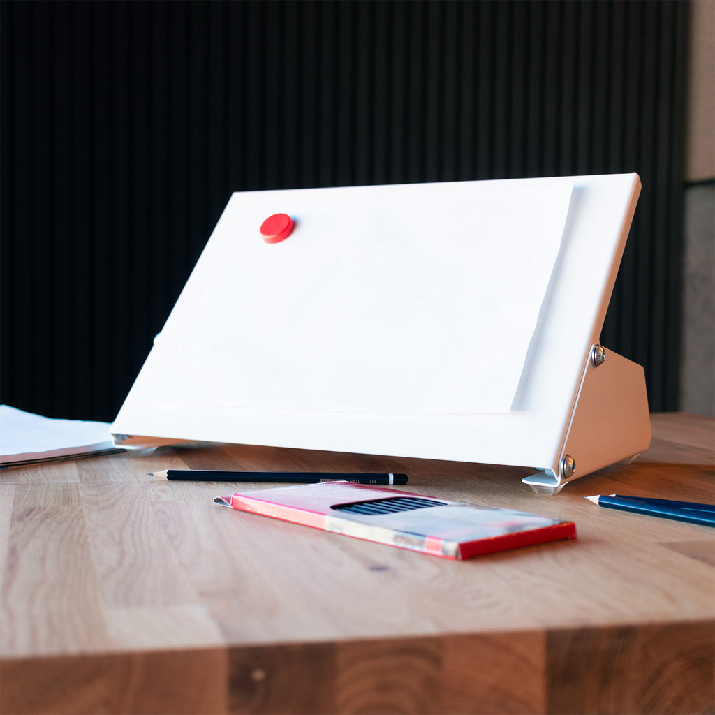 Desktop Easel for A4 Paper - Magnetic - Adjustable Angle