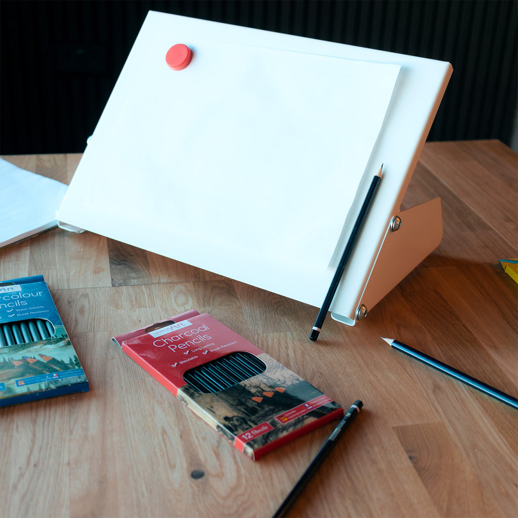 Desktop Easel for A4 Paper - Magnetic - Adjustable Angle