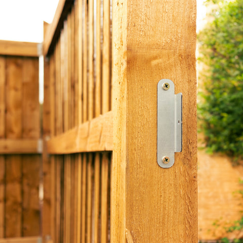 Fence Panel Clip - One-Sided, Invisible Appearance