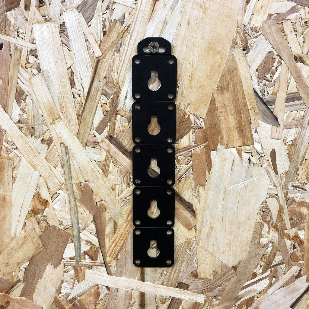 Keyhole Hanging Plates (Strip of 5) - Indoor Outdoors